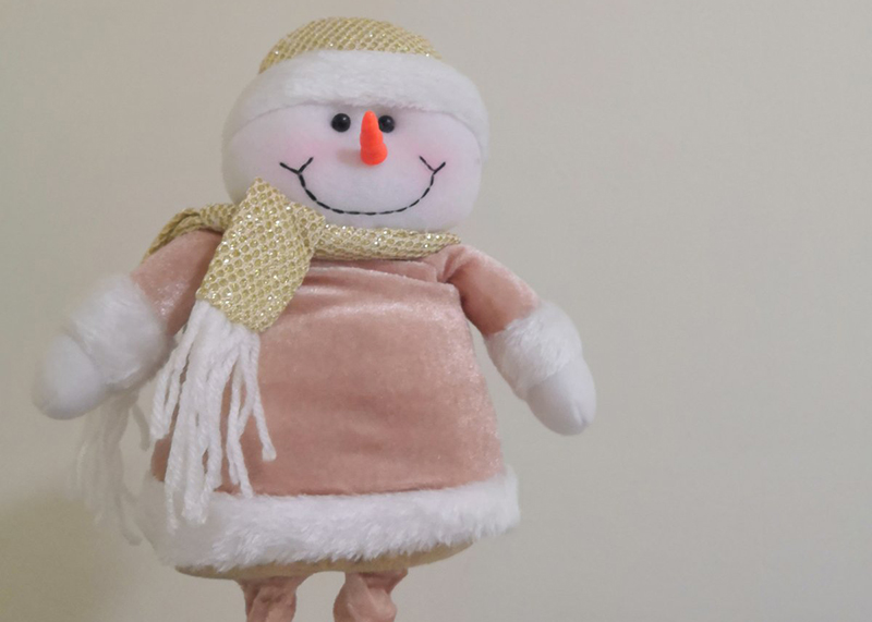 Deda Mraz i Sneško Belić sa nogama koje se izvlače - manilashop.rs