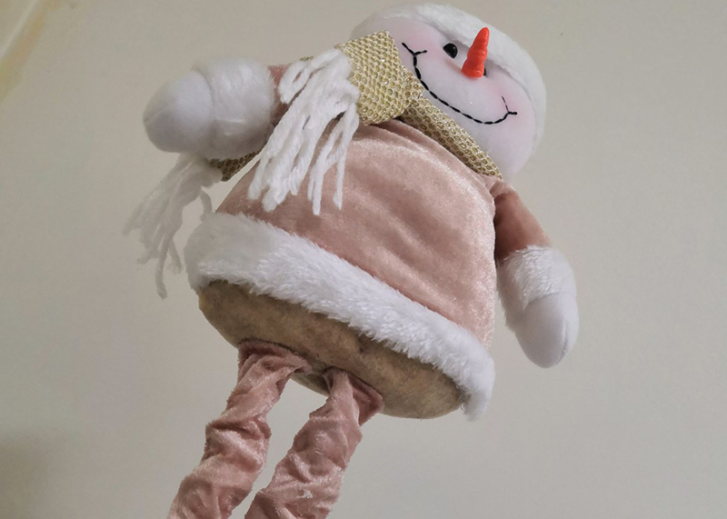 Deda Mraz i Sneško Belić sa nogama koje se izvlače - manilashop.rs